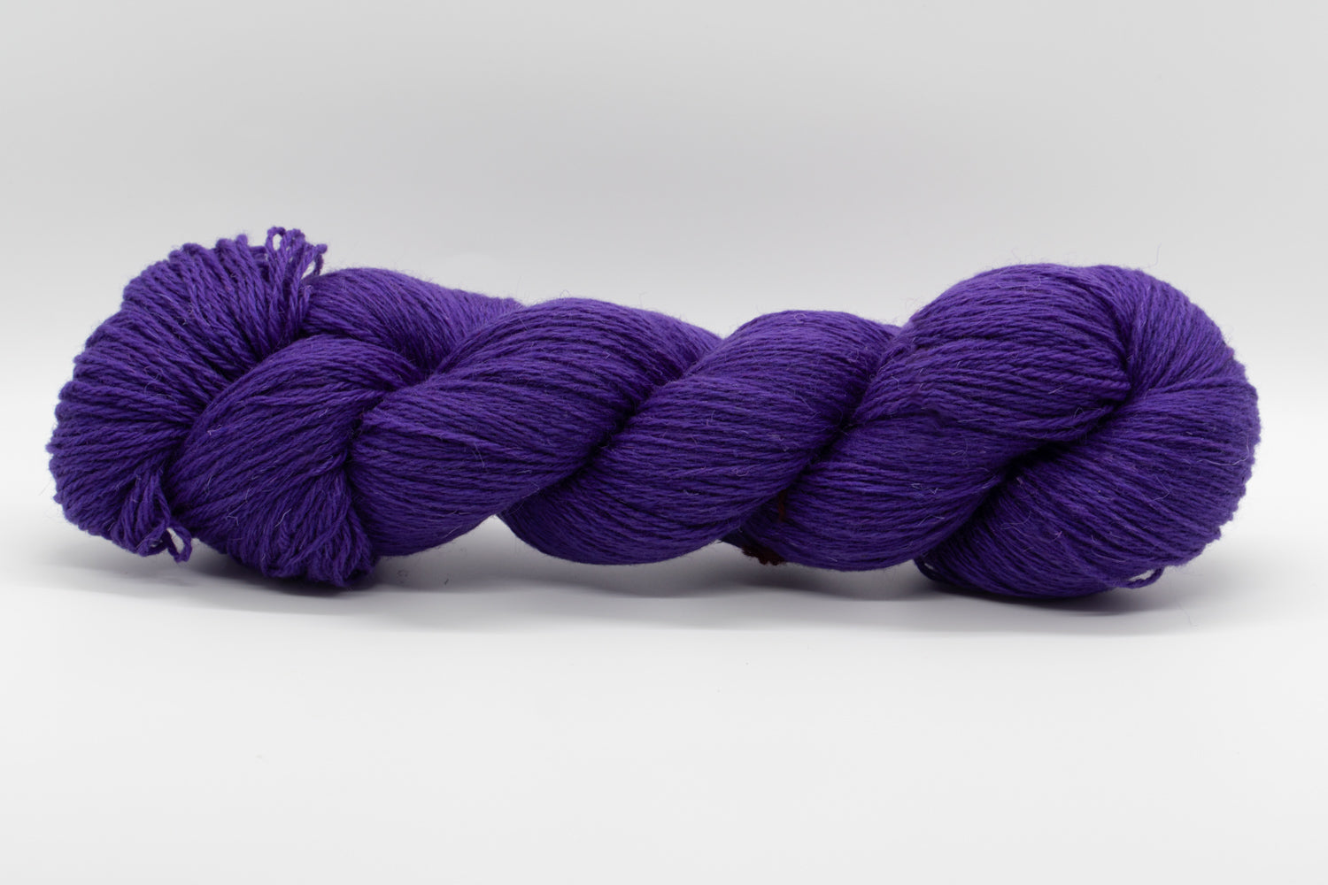 Sheep Wool/Cashmere Blend Yarn - Amethyste Purple - Fingering – ULA+LIA
